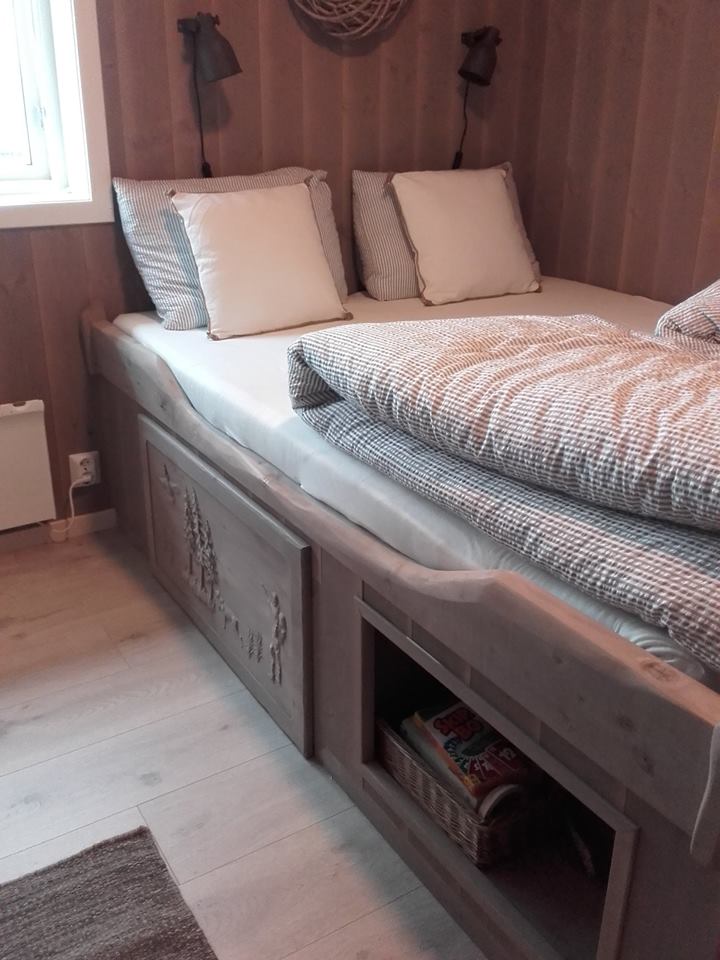 Bygg enkle hyttesenger i vanlige byggematerialer