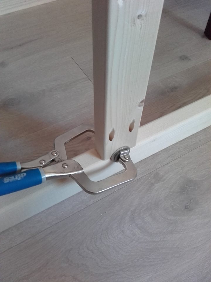 Bygg enkle hyttesenger i vanlige byggematerialer